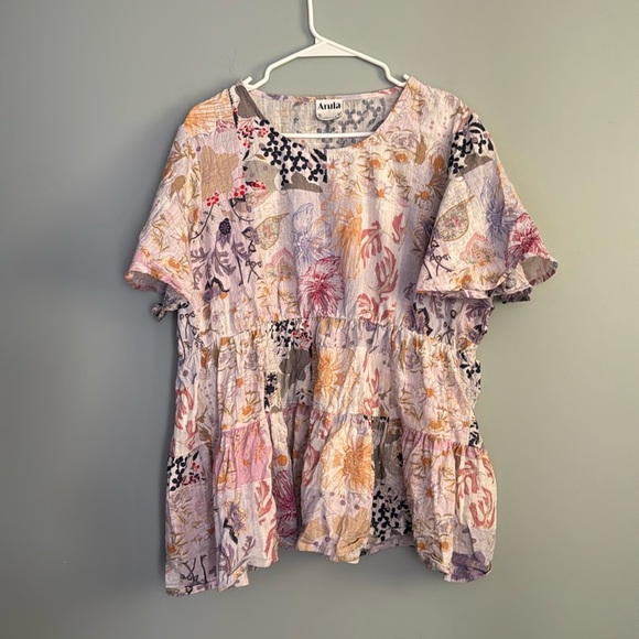 ARULA | Tops | Arula Flowly Floral Top Size X | Poshmark